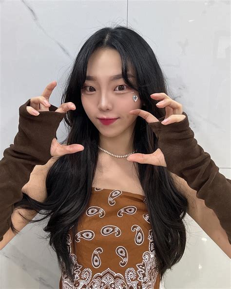 다경 나름 알찼던 대학생활 요약 🤍 나 이제 진짜 백수야 🤣 졸업 대졸 대학생 졸업식 대학교 Instagram