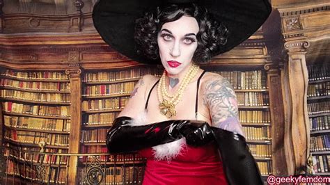 Lady Dimitrescu Holiday Gift Geeky Femdom Clips Sale