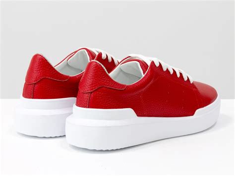 Жіночі кеди на високій червоній підошві купити в Україні дешево