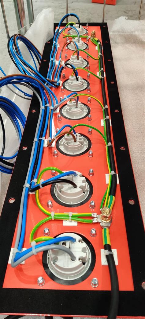 How To Get 13 Sockets And 6 Terminals In One Box Tried To Keep It Neat