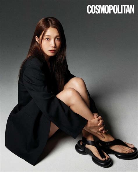 Emma Jung Feet