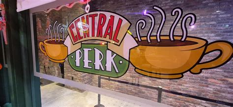 Friends Experience Opens In Las Vegas At Mgm Grand