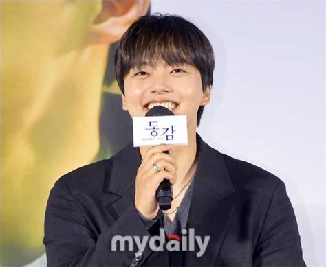 吕珍九金惠允等艺人出席电影《同感》发布会 搜狐大视野 搜狐新闻