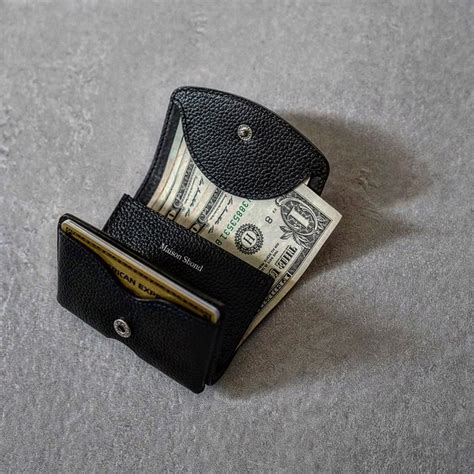 Maison Sbond とは？ミニマルを極めたデザインと現代的な作りを得意とする新進レザーブランドの魅力に迫る 時代を超えて愛される永遠