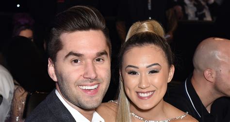 Youtube Star Lauren Riihimaki Marries Longtime Beau Jeremy Lewis In