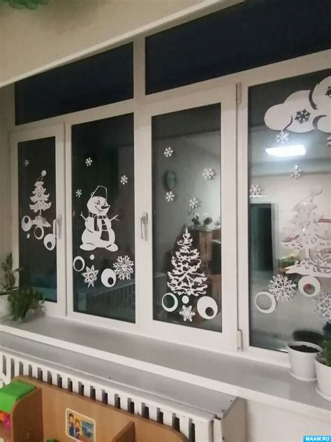 Оформление окна на Новый год 2 фото Воспитателям детских садов
