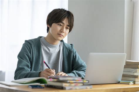 PythonとJavaScriptはどっちがおすすめ似てる違いを比較 CloudInt