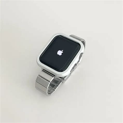 필름증정당일출고 브레이슬릿 애플워치스트랩 실버 메탈 커버케이스 네온 심플 데일리 스포츠밴드 스트랩 실버 체인 큐빅 메탈 케이스 1 2 3 4 5 6 7 세대 Se 시계줄 밴드