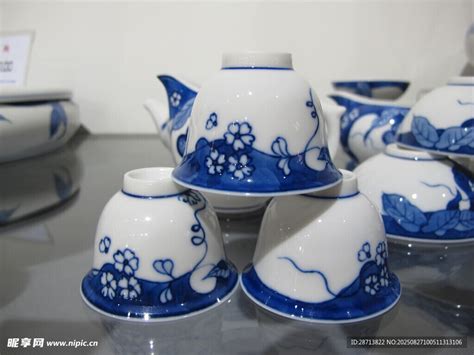 青花瓷茶具组合摄影图传统文化文化艺术摄影图库昵图网