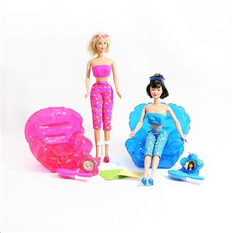 Sit In Style Barbie And Kira Dolls 1999 Mattel 90s Toys Bubble Chair