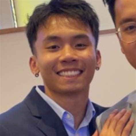 tri hoang medium
