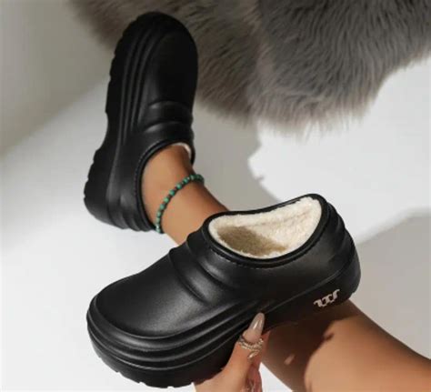 Сабо утеплені — ціна 490 грн у каталозі Сабо Купити жіночі речі за доступною ціною на Шафі