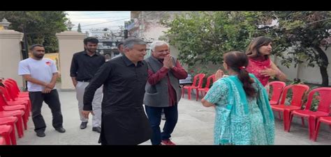 In Jammu Thakur Baldev Singh Carries On 100 Year Tradition Of Hosting Iftar