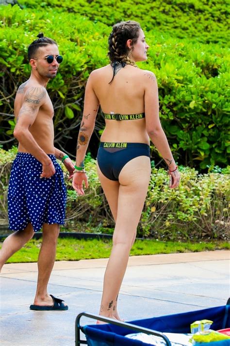 Paris Jackson In Bikini Hawaii 12262017 • Celebmafia