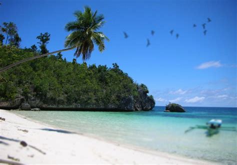 Una Una Island Tourism