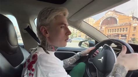 ДИМА ЕВТУШЕНКО КАТАЕТЬСЯ НА ТЕСЛЕ Youtube