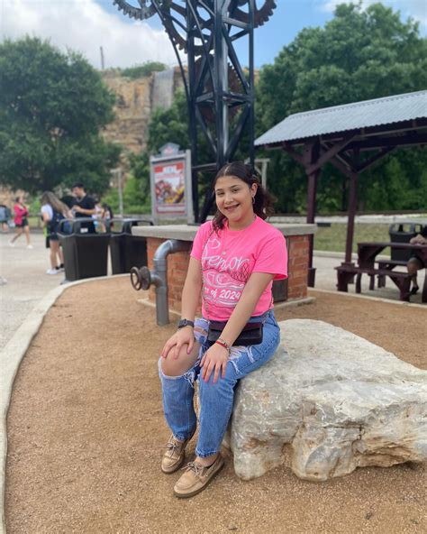 Jocelyn Valdez Jocellynvaldez • Instagram Photos And Videos