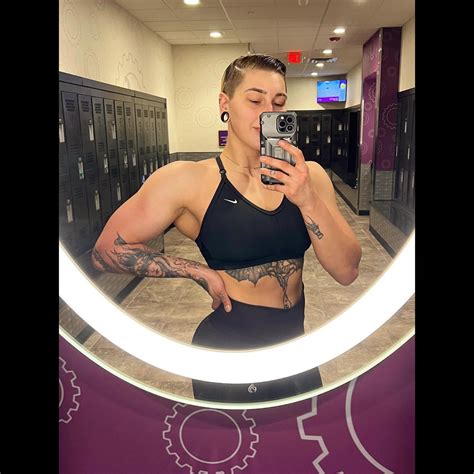 Workout Rhea Ripley Rwrestlefap