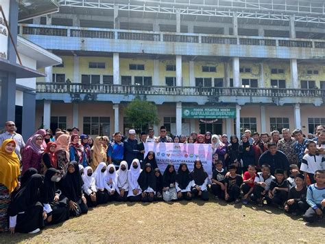 Sosial Outing Class Interaktif Sosial Outing Class Interaktif