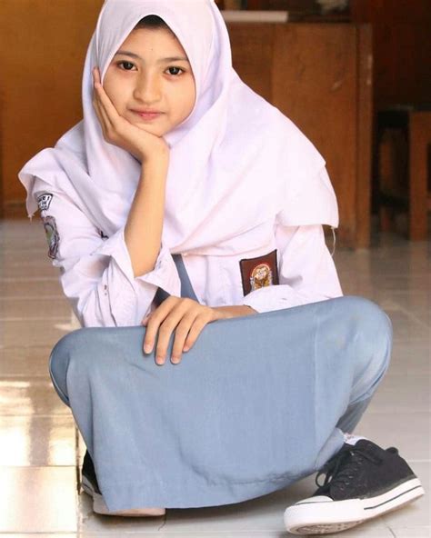 99+ Foto Siswi SMA Cantik Berjilbab Indonesia Idaman terbaru - ReRe Cantik