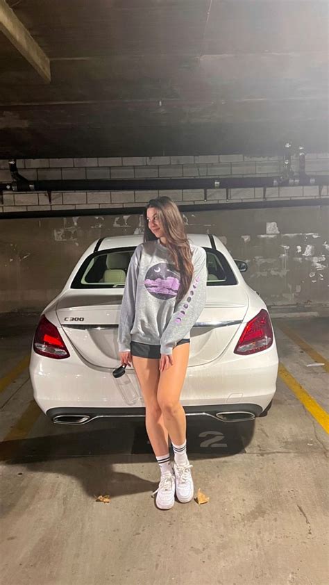 Kira Kosarin Sexy Legs Fappenist