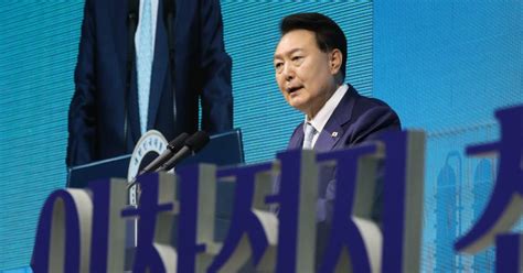 윤 대통령 18조 새만금 이차전지 투자협약식 참석