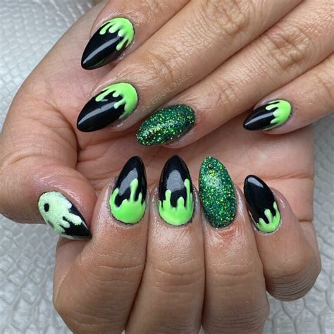 27 Eye Catching Ideas For Black And Green Nails Nail Designs Daily