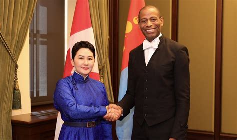 Монгол Улсын Гадаад харилцааны сайд Б Батцэцэг Канадын парламентын