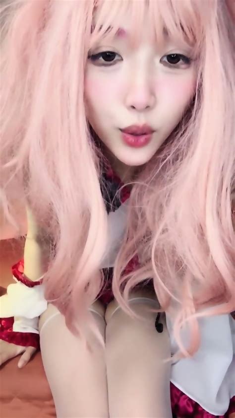 【小姑娘很烧】二次元可爱小萝莉道具自慰高潮不断顶1 Eporner