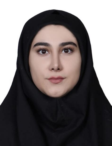 نیلوفر شاملو مدرس زبان از مبتدی تا پیشرفته با ایران مدرس