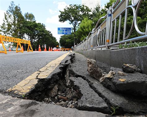 교량·터널·댐·상하수도 등 Soc 노후화 심각…관련 예산은 감소세 비즈한국