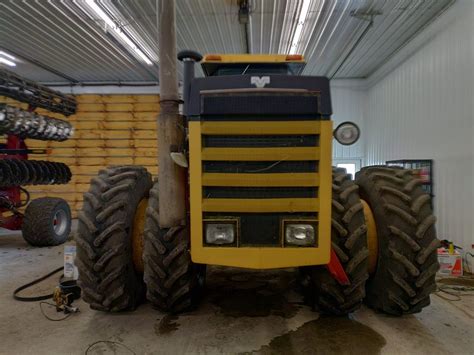 1985 Versatile 876 Tractor Nationwide Auctions