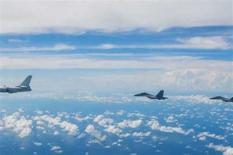 චීනය තායිවානය වටා යුද අභ්‍යාසයක