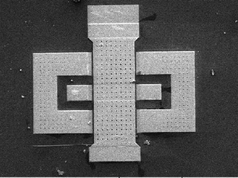 Aln Based Rf Mems Tunable Capacitor With Air Suspended Electrode With