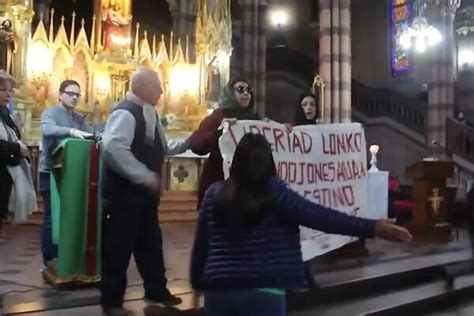 Mapuches Protestaron En Una Iglesia En Córdoba Exigiendo La Libertad De