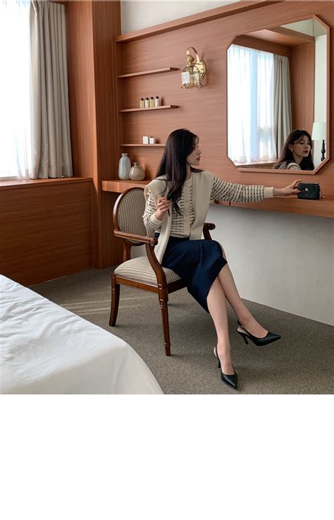 고급포인트올드머니룩필수템 램스울 어깨 케이프 숄 니트