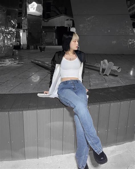 인플루언서 심자몬 타투 A컵 슬렌더 몸매 사진 셀카 프로필 나무위키 98년생 인스타 네이버 포스트