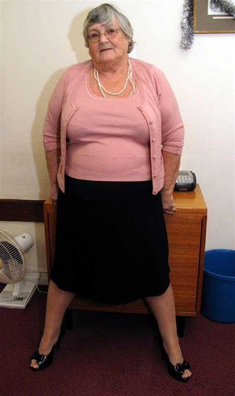 Granny In Big Bra Old Person Outfit Old Lady Outfits Ideas Chubby Gilf