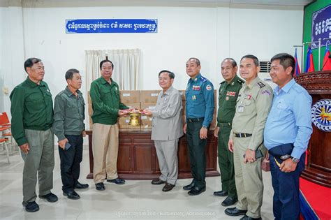 ឯកឧត្តម សុខ លូ អញ្ជើញចូលរួមក្នុងពិធីបំពាក់គ្រឿងឥស្សរិយយសជូនអតីតយុទ្ធជនកម្ពុជាខេត្តបាត់ដំបង