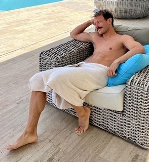 Fernando Valdivielsos Feet