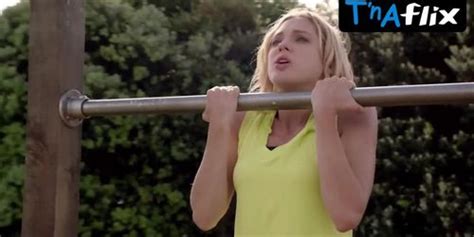 Ciara Hanna Sexy Scene In Power Rangers Megaforce Christina Masterson