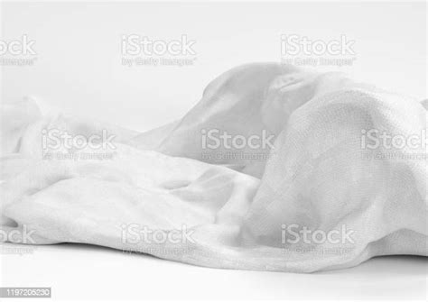 흰색 파스텔 색상 3d 렌더링 쇼케이스 또는 화장품 프리젠 테이션을위한 직물장면 0명에 대한 스톡 사진 및 기타 이미지 0명 3차원 형태 개념 Istock