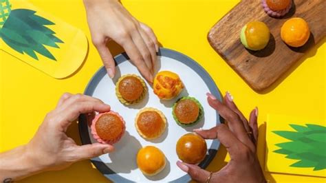 黄梨挞迎蛇年，大玩造型、口味、包装搏出位！你看上哪款？ Vibes By 8world