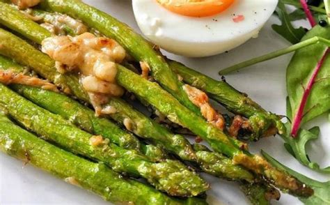 Как приготовить спаржу с сыром на сковороде рецепт с фото пошагово