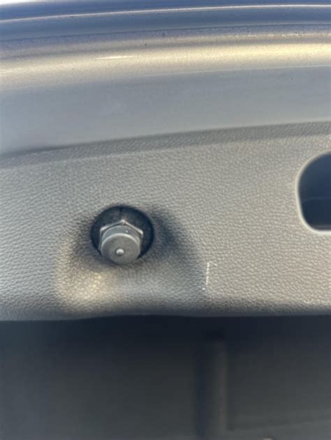 W212 Taillight Unaligned Rmercedesbenz