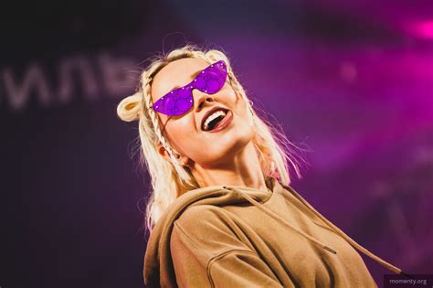 Клава Кока выпустила собственный мерч