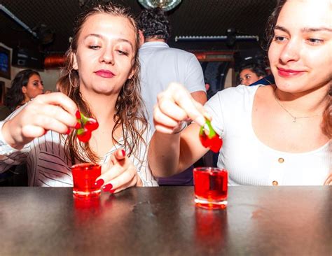 Espit Chupitos Madrid Sol An Original Place To Drink And Dance