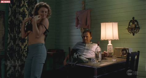 Naked Hélène Florent in La lâcheté