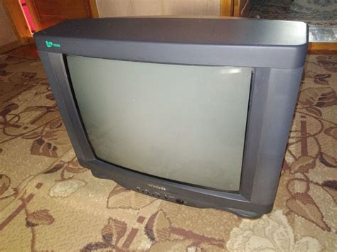 Samsung (диагональ 55 сm) . 450 лей