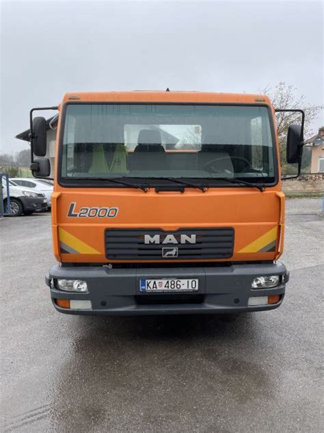 Man 12 224 Kiper 2001 God